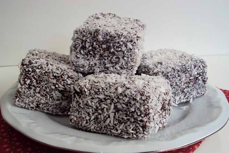 Receita de Deliciosos Cubos de Chocolate com Coco (lamington cake)